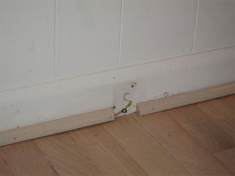 Floor molding with cable channels? Does it exist? | AVS Forum